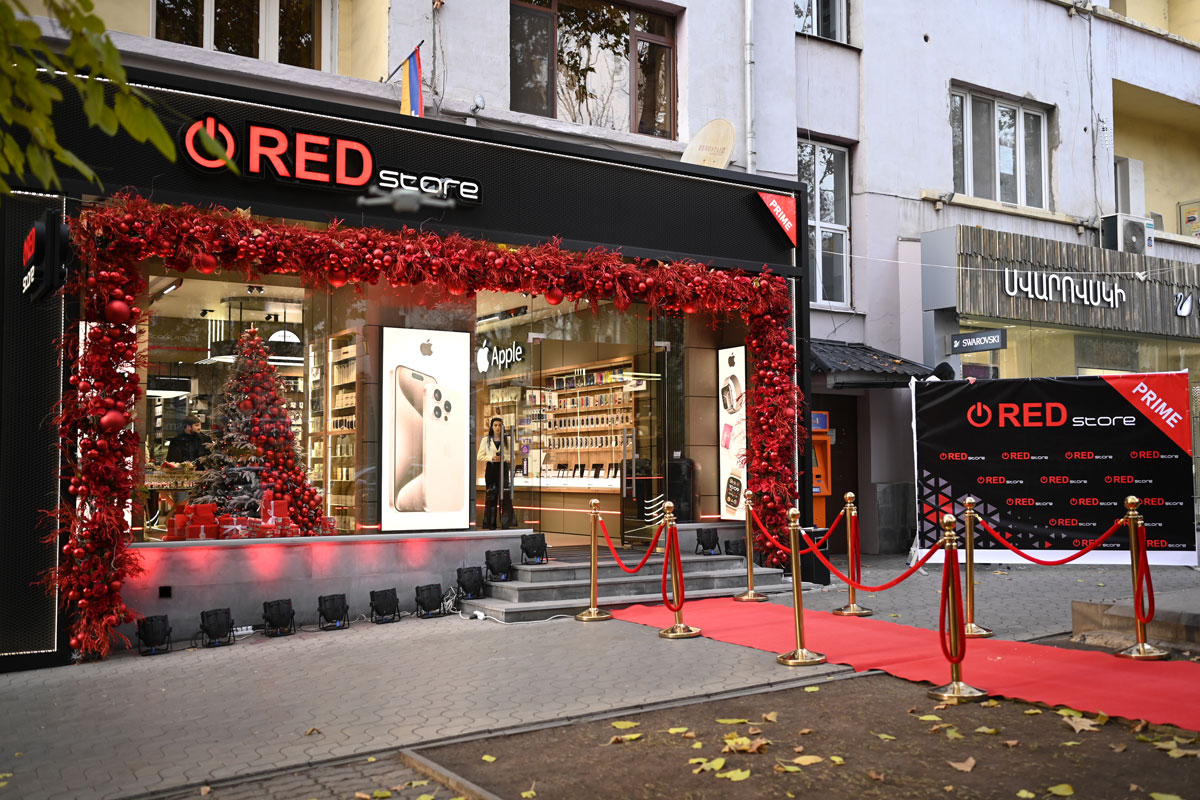 REDstore PRIME սրահի բացումը Աբովյան 19 հասցեում - Kamoblog.tv